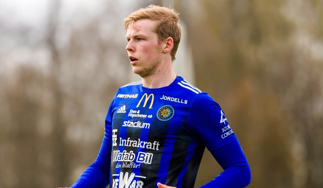 Officiellt: Eric Forsberg lämnar Karlstad Fotboll - Fotbolltransfers.com