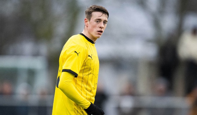 Officiellt: Elliot Stroud förlänger med Mjällby AIF - Fotbolltransfers.com