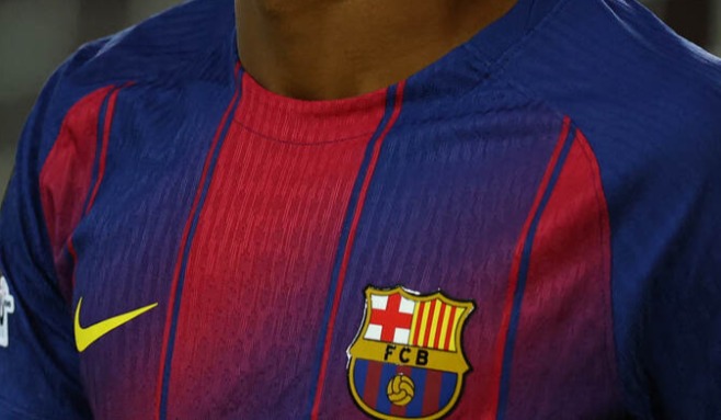 Barcelona har erbjudit kontrakt till Shane Kluivert - Fotbolltransfers.com