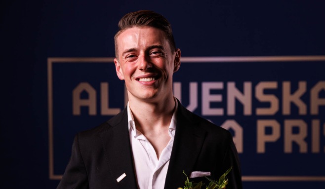 Elliot Stroud bekräftar intresse: "Jag trivs jättebra i Mjällby ...